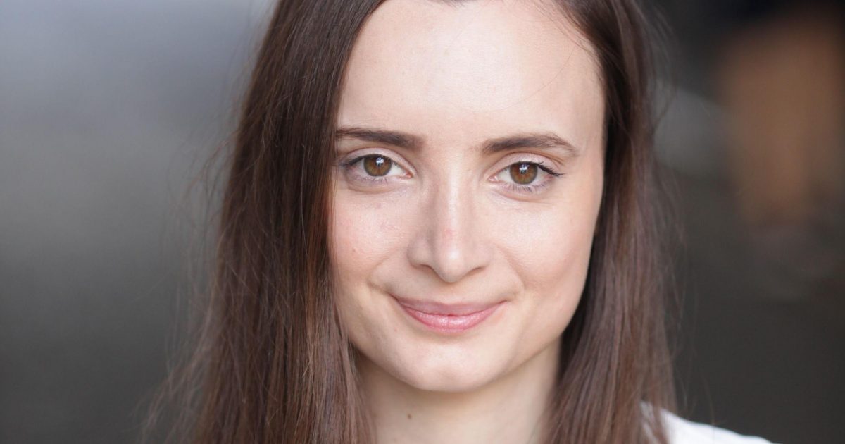 Natasha Mill | Book now | Live Yoga Teachers