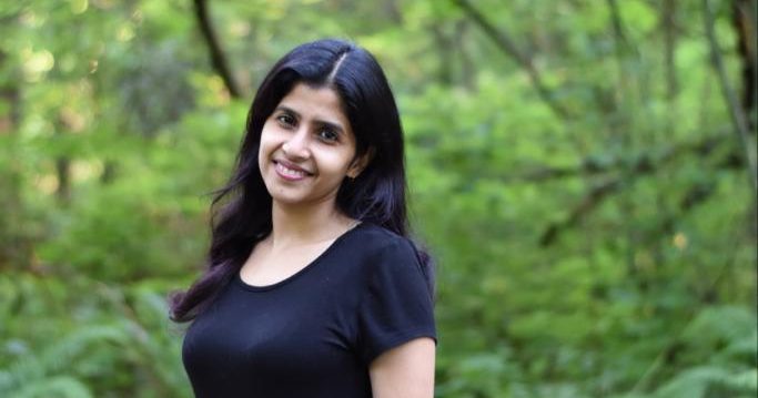 Himanshi Patel | Book now | Live Yoga Teachers